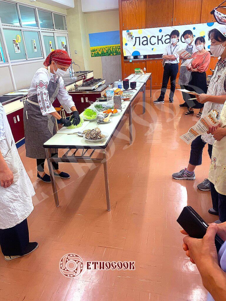 Ukrainian cuisine cooking master class in Japan: Borshch, Varenyky and Buckwheat with mushroom ...